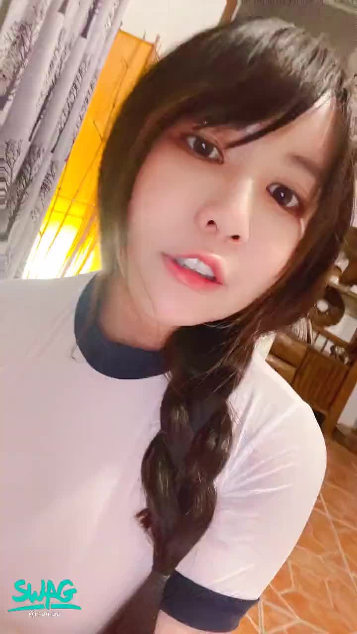 827晚上10 11點直播唷 ️ ️寶貝再來陪我黑皮～😍 Swag