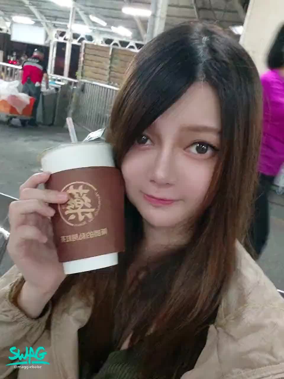 今天剛跟粉絲結束在台南的約會 Swag