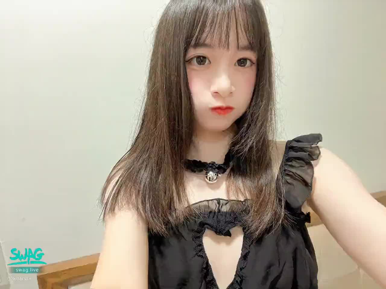 妮娜的新影片更新囉 ️ ️9部小惡魔系列影片希望哥哥會喜歡💖不然妮娜就⋯⋯😈😈 Swag