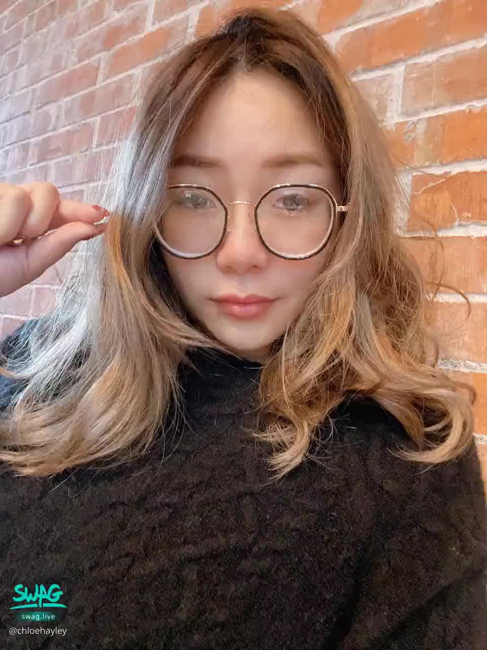 好冷喔🥶🥶🥶🥶🥶🥶今日送我一架飛機可獲得未公布長片唷 ️ Swag