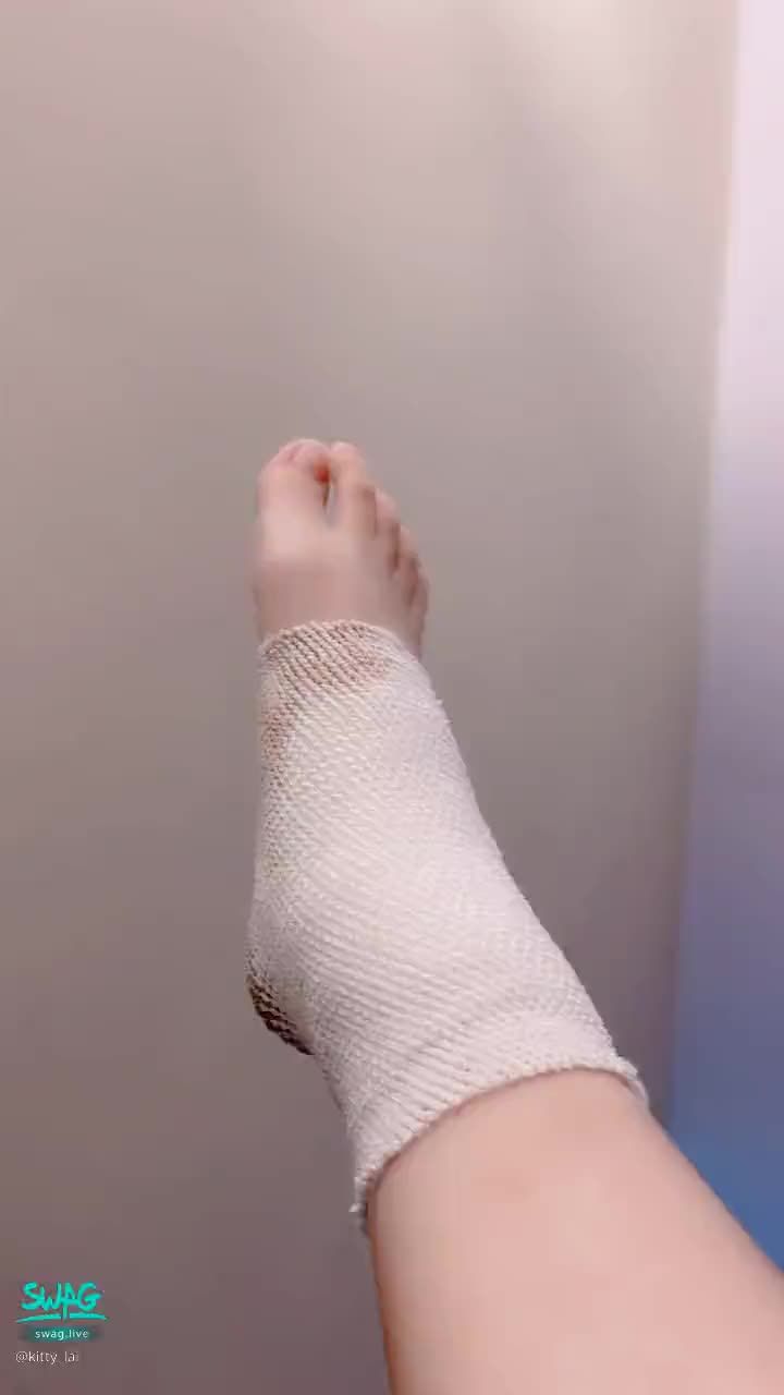 真的好痛🥺 Swag