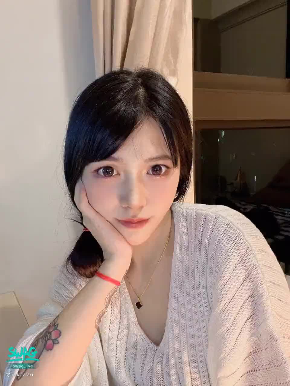 131前私訊回覆「灣灣新年快樂」都會送影片喔 ️ Swag