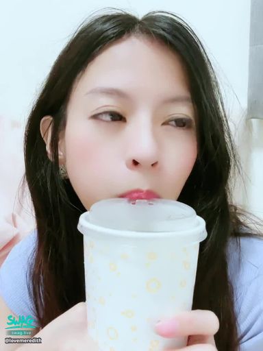 可樂好甜,我好累喔,月底前要拼300場直播,要多來看我挑逗你 Swag