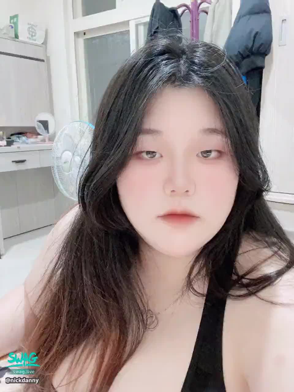 嘿各位是否想我了嗎？32～33鯨魚會開播嗎 Swag