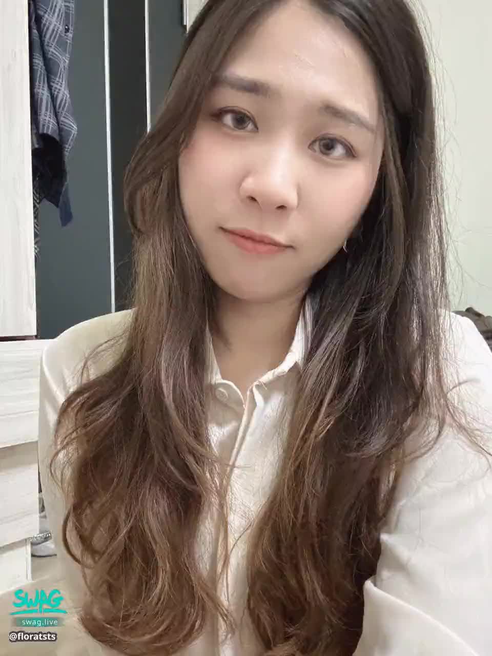 菲兒會晚點一個小時上播唷～～ Swag