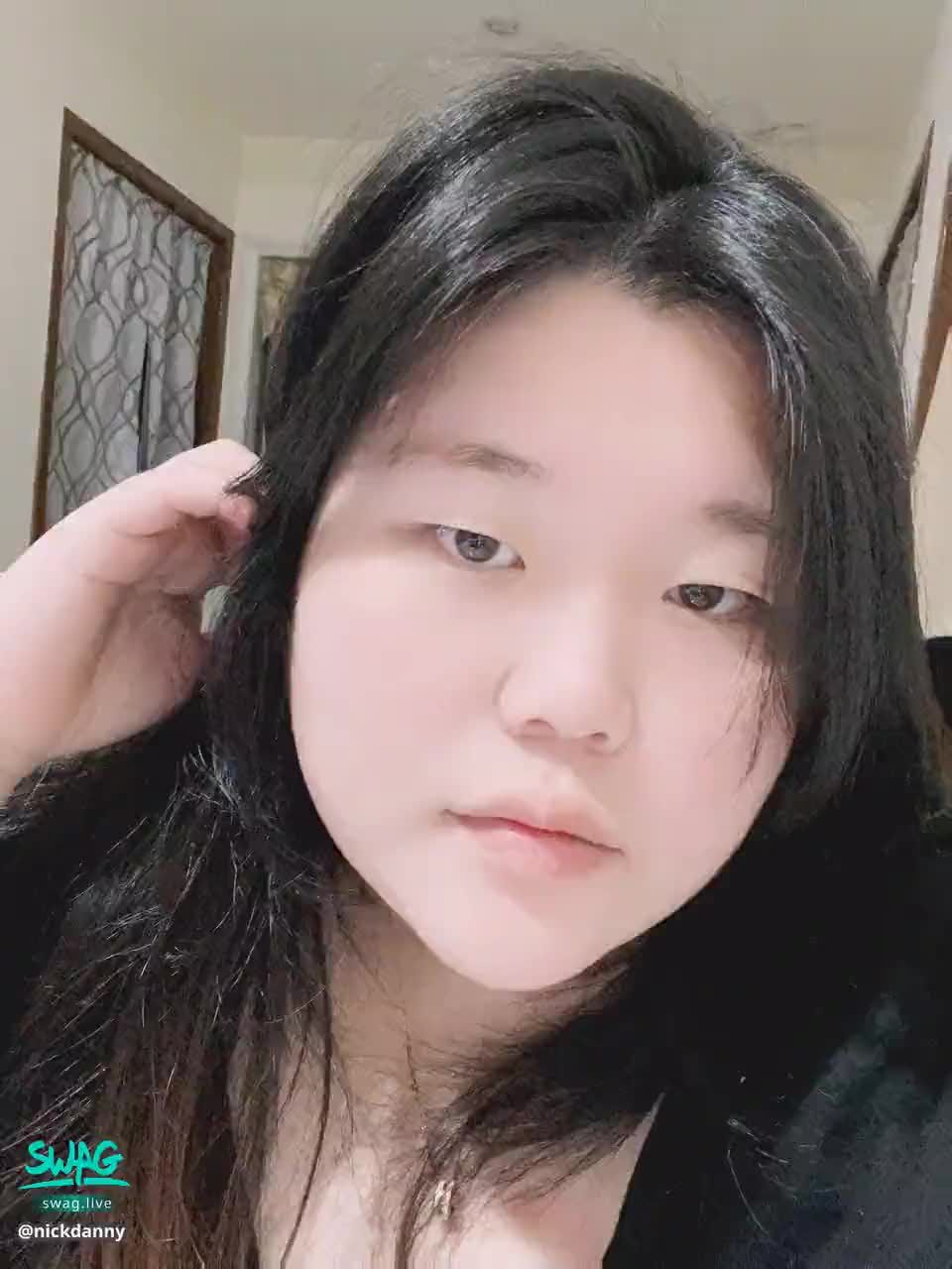 哈嘍各位寶貝們現在開始接受私訊算塔羅牌唷 Swag