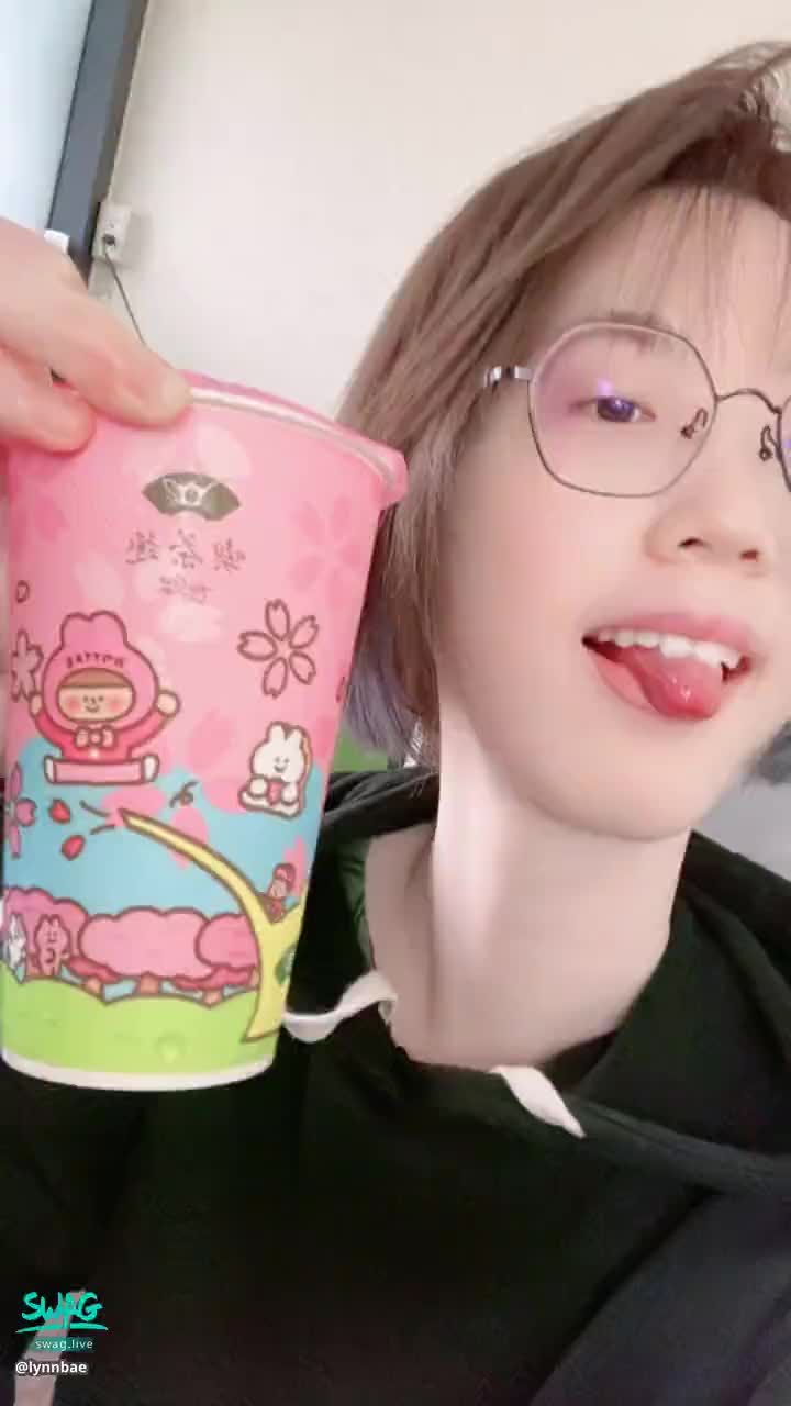 太可愛了霸🐰 | SWAG