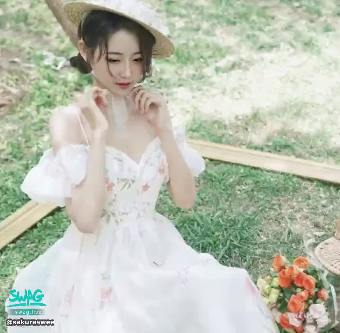 昨天下午出門淋到雨感冒了，今天晚上422（六）晚上直播休息一天喔🥺🥺，我要去治好我可達鴨的聲音😭 Swag