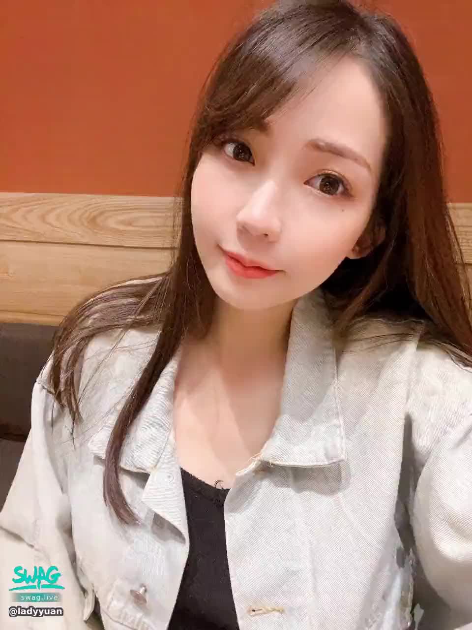 日本露臉全裸實戰無套實戰完整版上架😘 傳教士女上位精液大量噴發！！ 超級強黨新長片快解鎖🔓 Swag