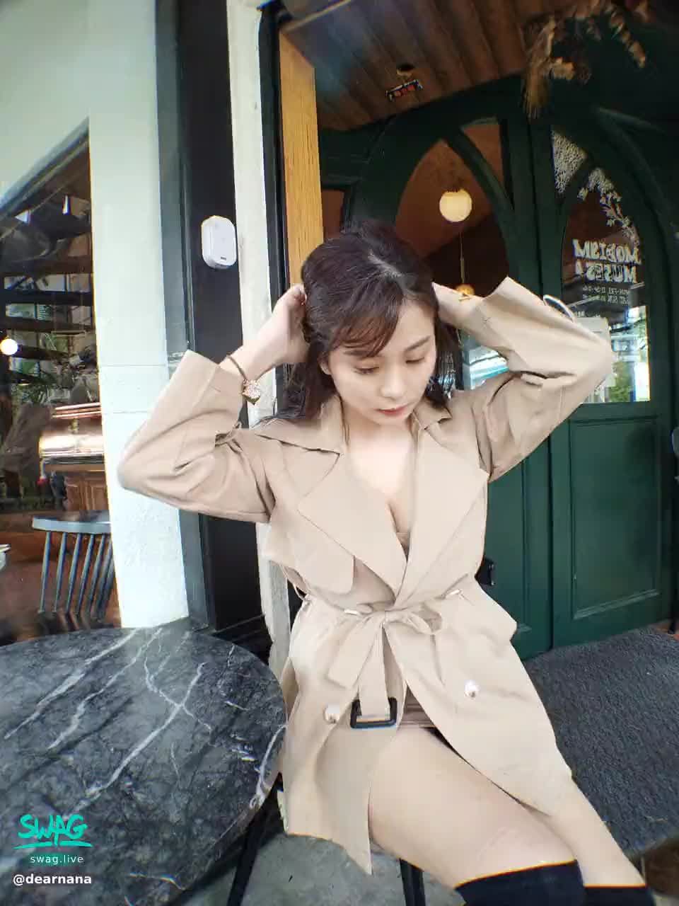 裡面穿什麼呢 Swag