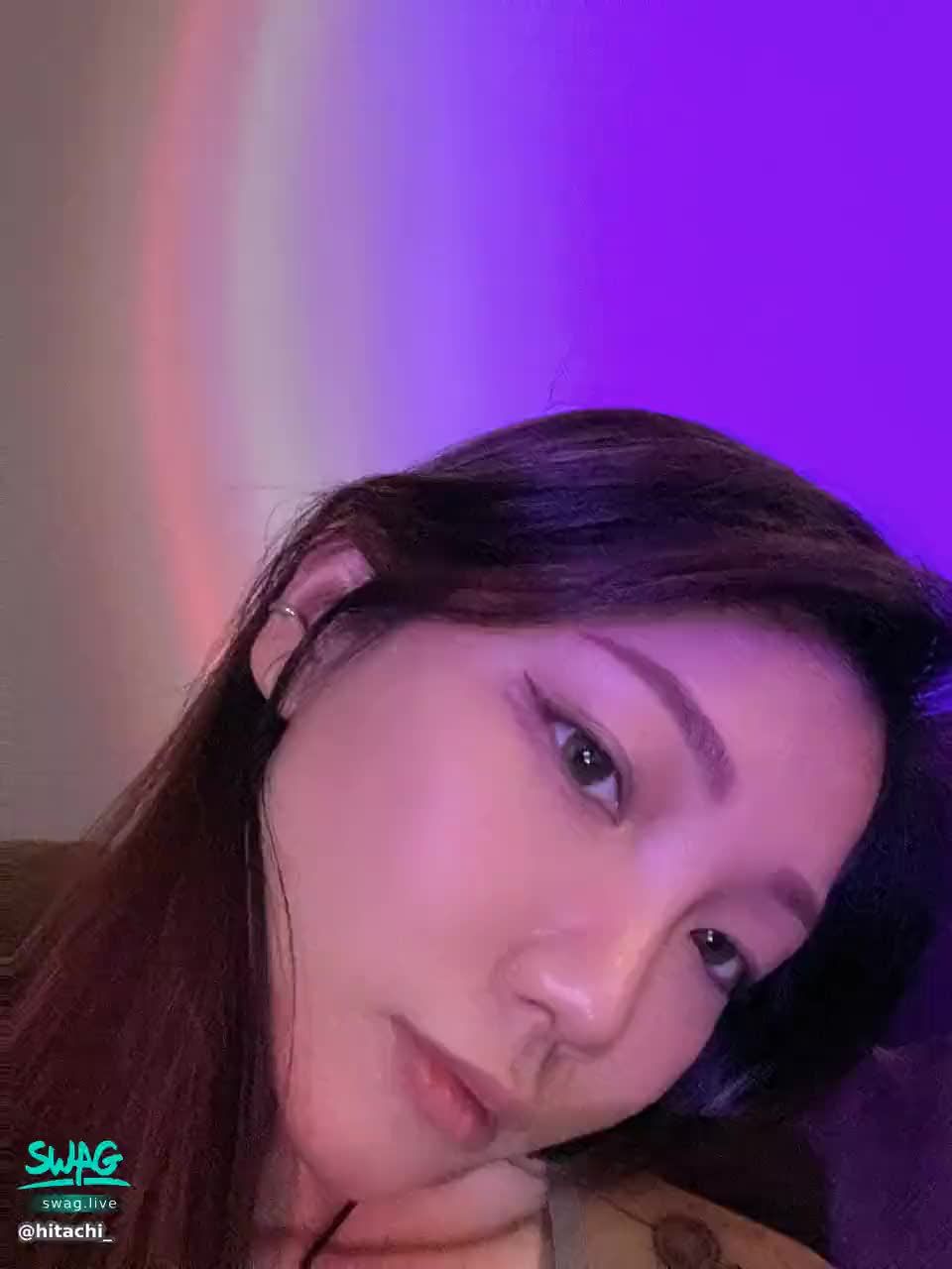 昨天播到睡著欸到底多累🤣 Swag