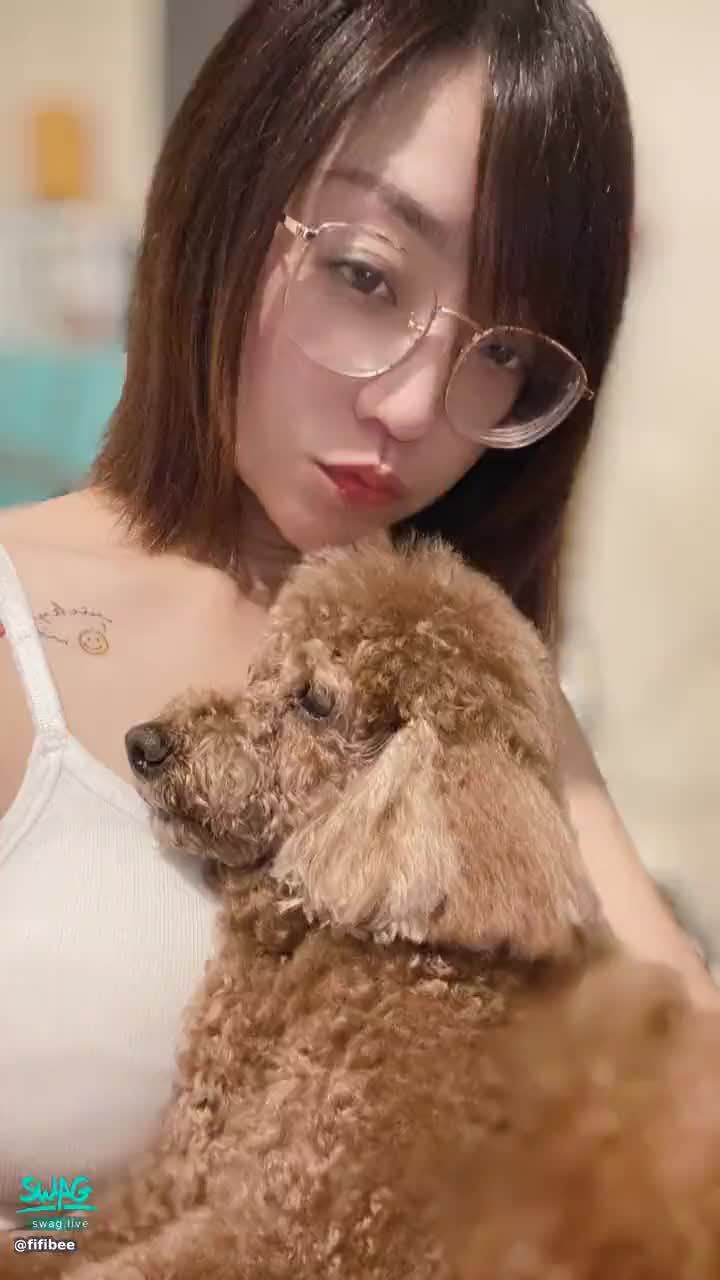 剛剛親自幫米妮洗完澡 Swag