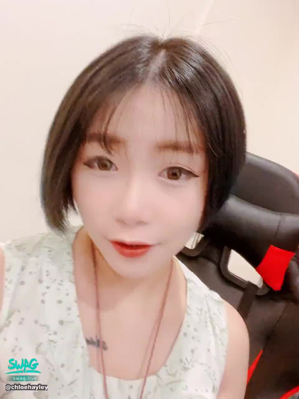 今天晚上🌃22點我們直播見 ️ Swag
