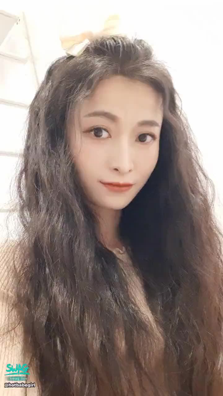 獨自撐傘的日子，也一定要順順利利。 Swag