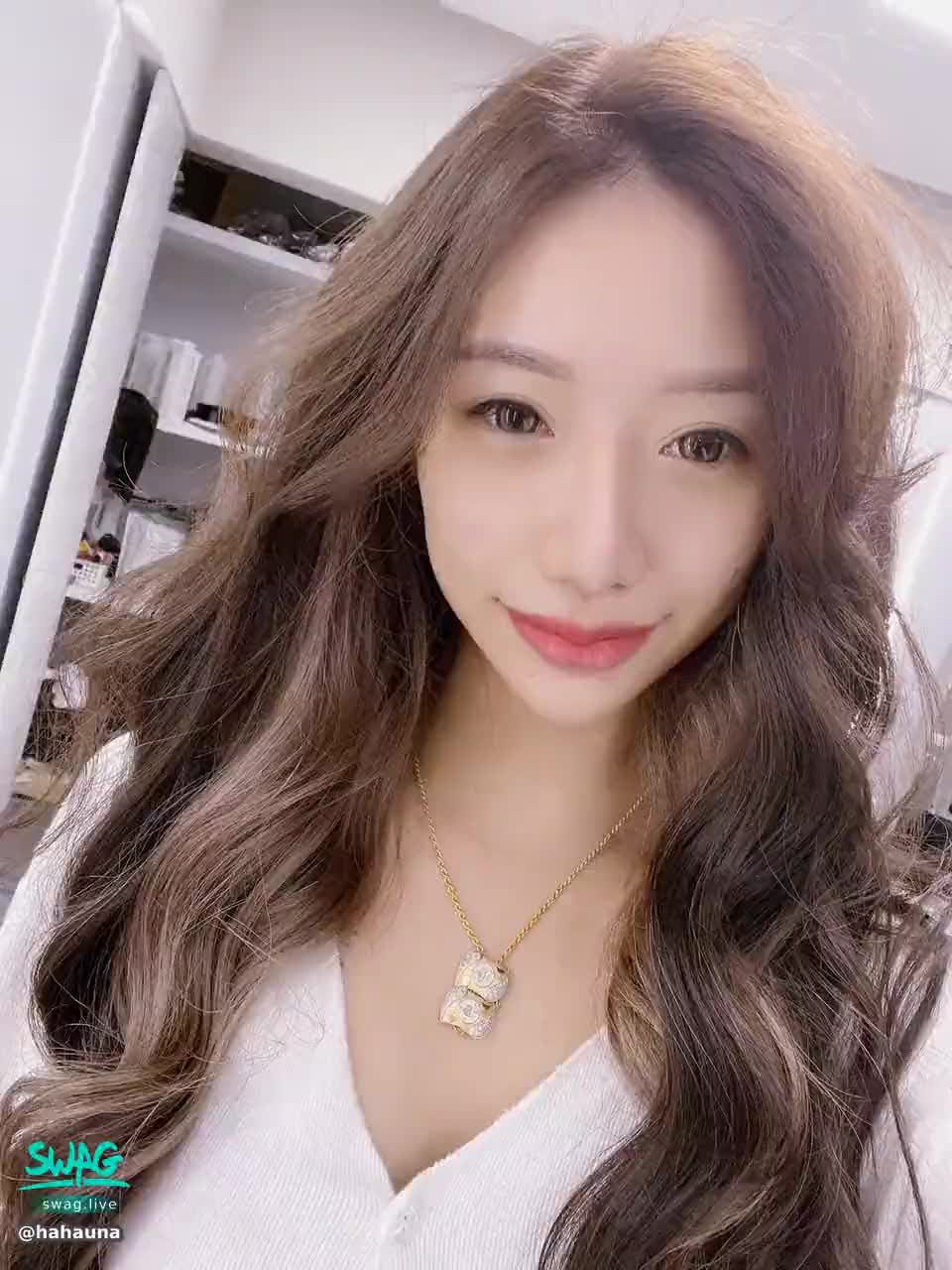 解鎖🔓🈲️網咖玩到噴水🈲️三則，通通解鎖按讚私訊領福利 ️ Swag