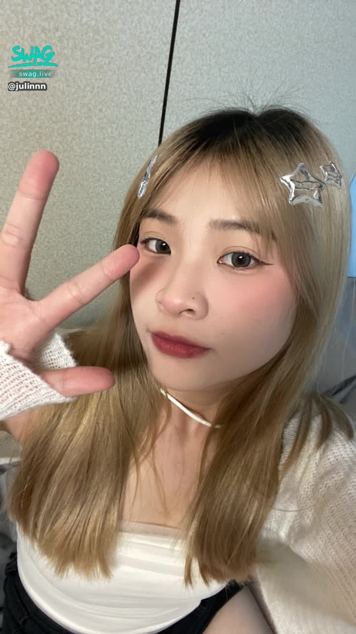 今天晚上8點我會在直播間跟大家聊聊天哦🥰 Swag