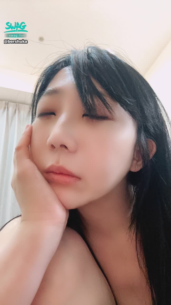 狀況不佳⋯先睡一覺💦明天繼續播⋯晚安大家 ️ Swag