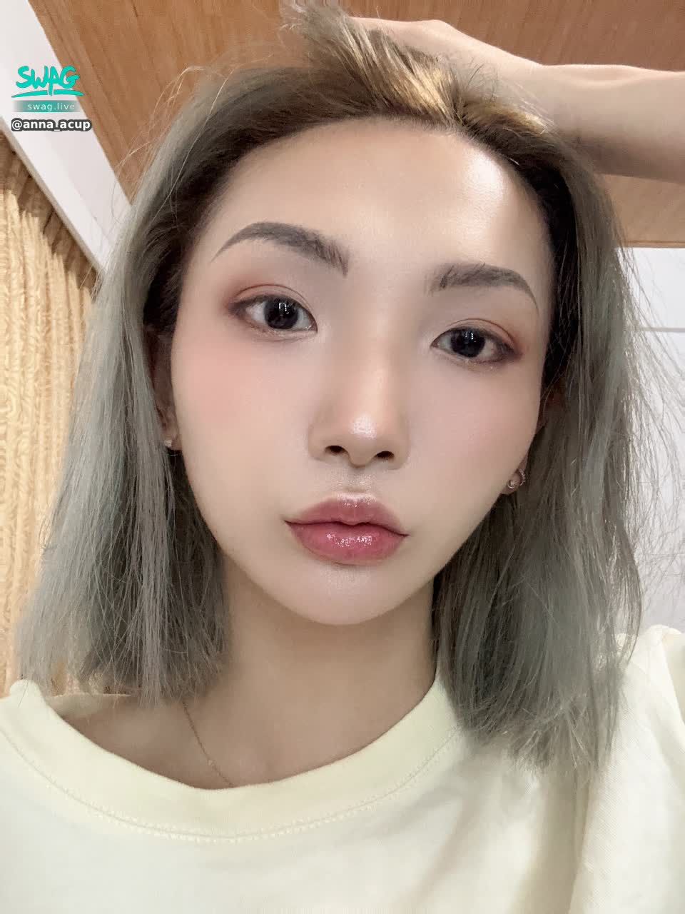 Babeokay 各位寶寶，原先預定今晚直播的小奶奶安娜，由於完全訂不到房間棄播一天🤗🤗🤗🤗🤗（超無奈😩😩 Swag
