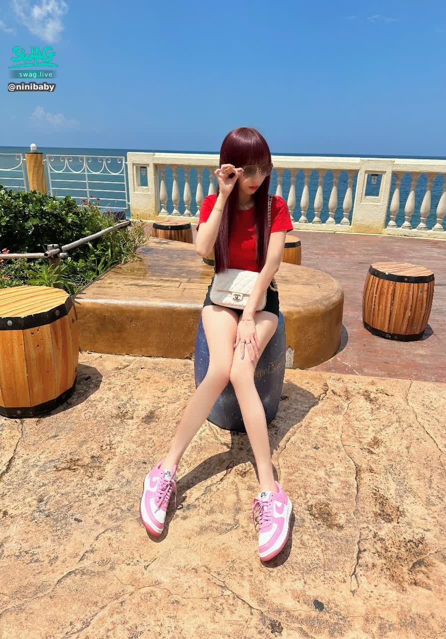 愛聊天女孩就是我👋🏻👋🏻👋🏻 Swag
