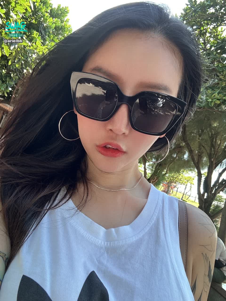 今晚有24小時不斷電直播耶🤣雖然沒參加直播，但是我的新片上架也很好看哦！拜託寶貝解鎖看看，沒射你來跟我說👉🏻 Swag