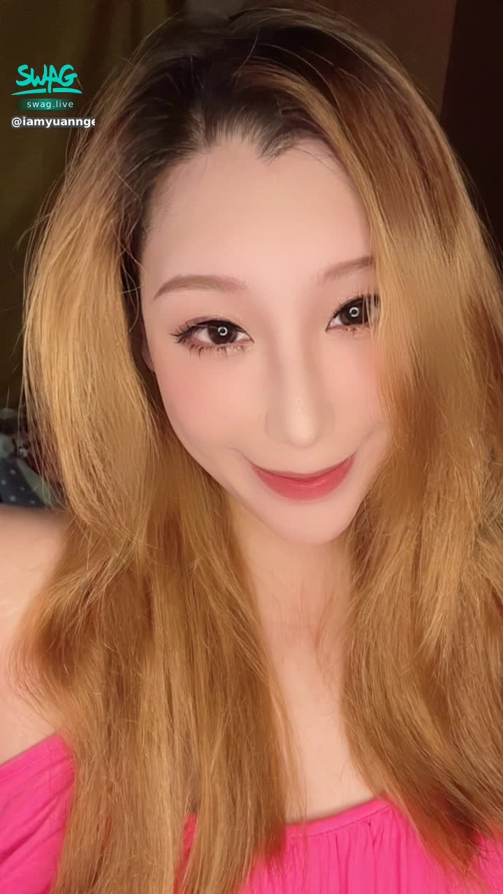 人家太孤單了啦🥹有老公想要跟我吃飯約會嗎👅私訊我了解更多內容喲💋 Swag