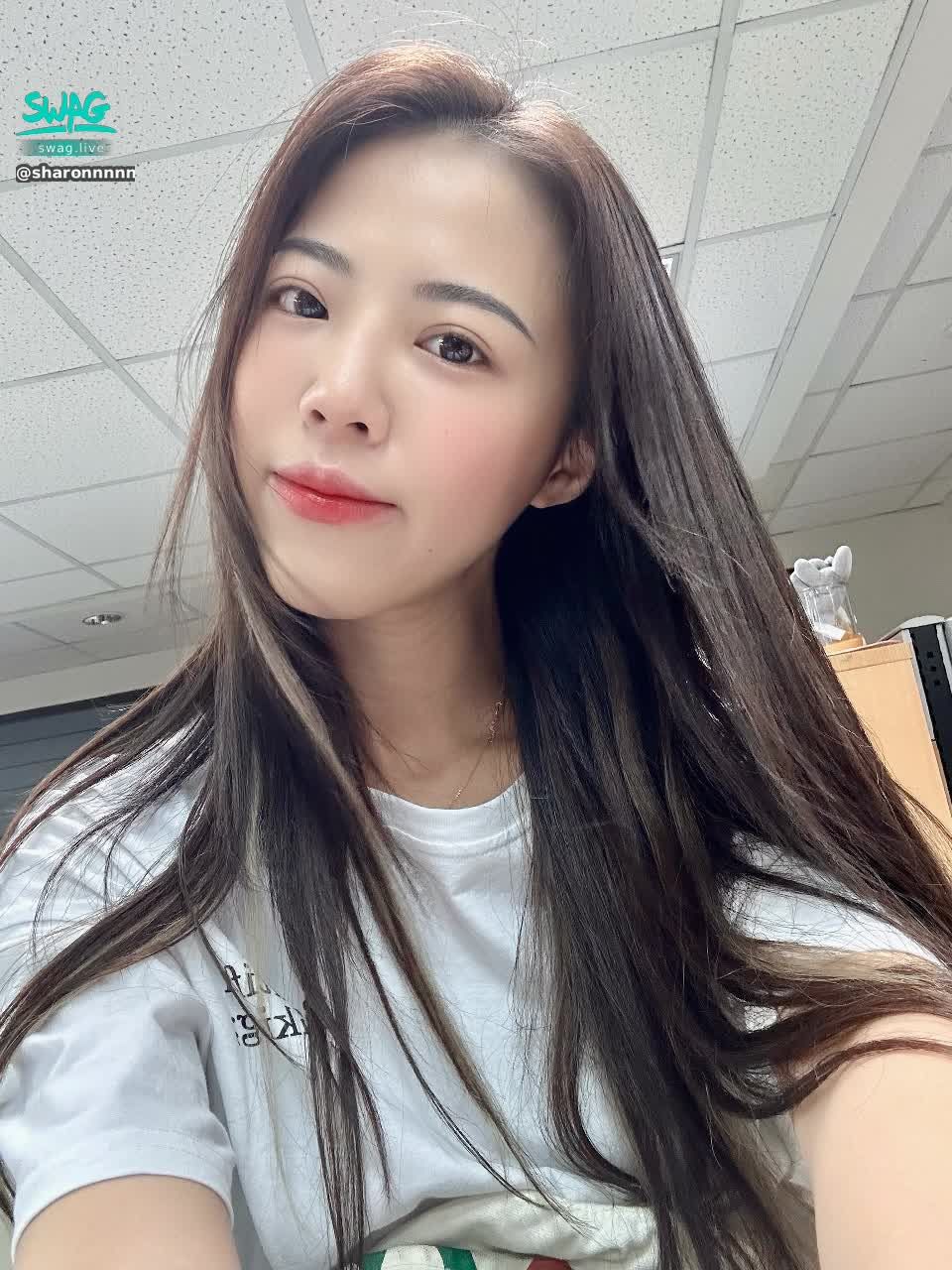🐻預告🐻今晚10點開播💕friday Night不要這麼早睡麻～😘 Swag