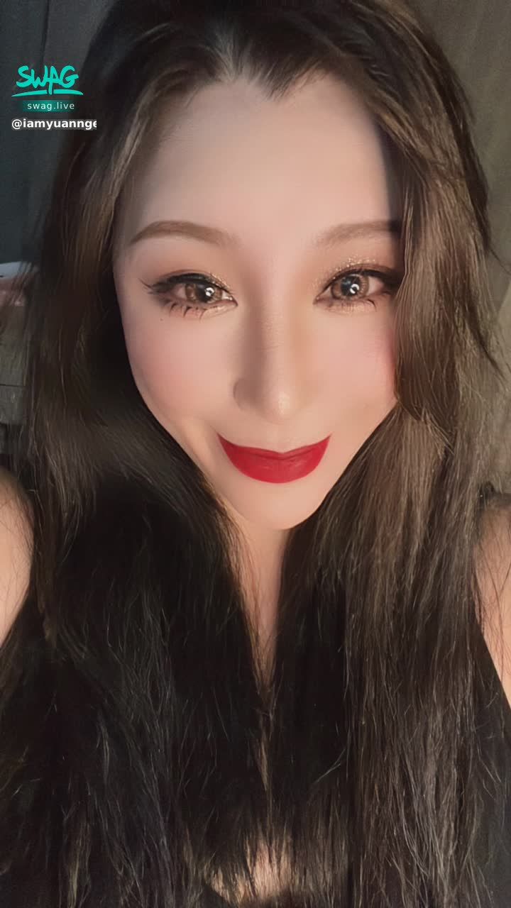 老公們有想我嗎😍暗黑隋棠吃飯約會趕快私訊了解一下唷💋 Swag