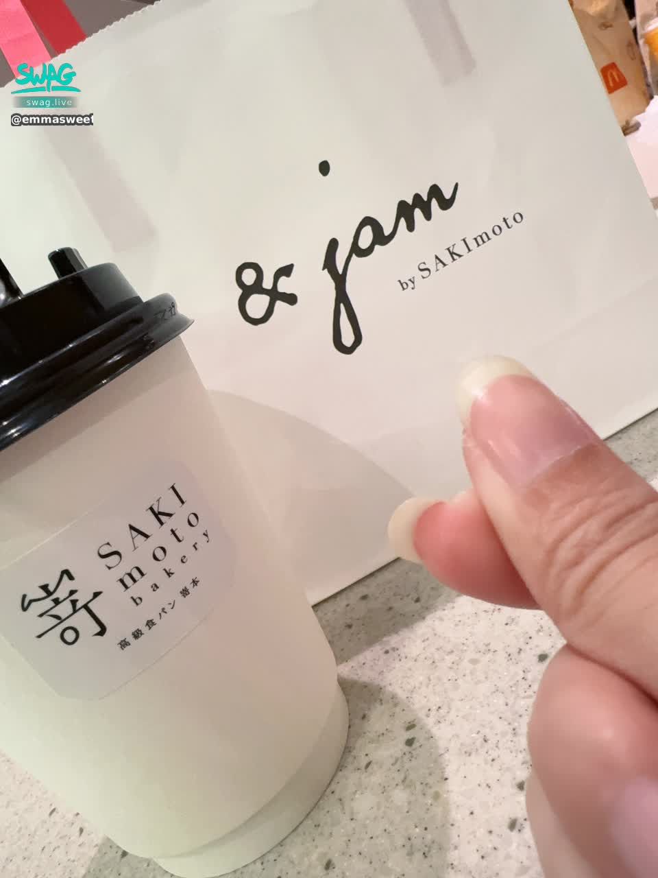 煮飯前的小點心💕你喜歡吃嗎？還是吃我🤭 Swag
