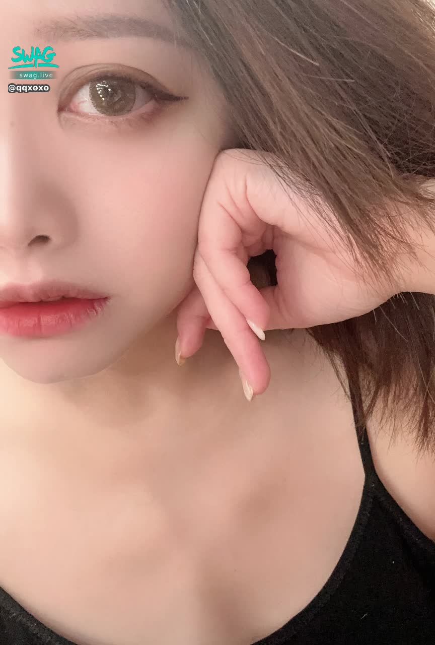 📣qq頭痛中😵‍💫😵‍💫😵‍💫最後一個半小時🔜抽浪漫約會會幸運q粉💕等等直播公開抽出喔💜 Swag