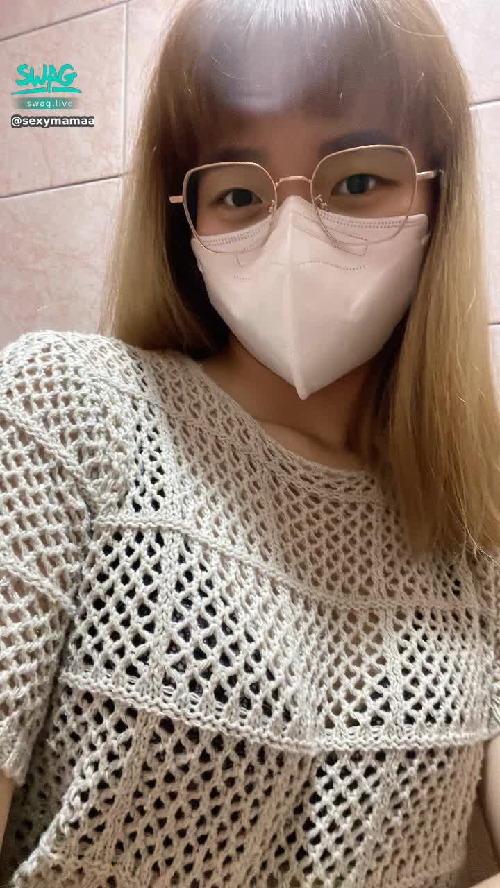今天晚上730咩咩開直播 來看點不一樣的咩咩～可甜可奶 Swag