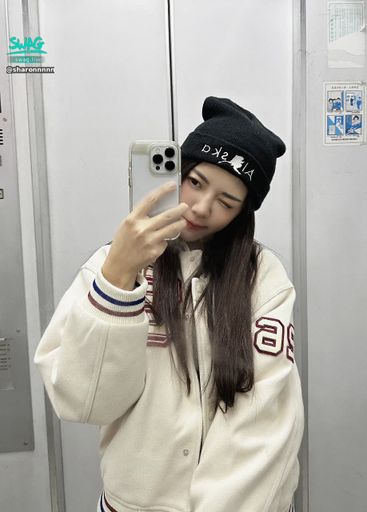 今天也太太太冷了吧⋯週末要回一趟老家不能色色晚點來跟你們玩😜 Swag