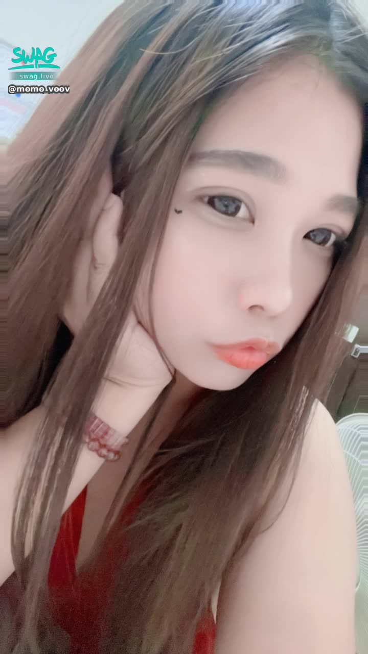 🚨私訊🚨棒棒口紅直接約會，如果預算不夠可以考慮124 1210號的兔女郎裝加入包月vip40部不但影片免鑽看還可🉐️一支約會籤！ Swag