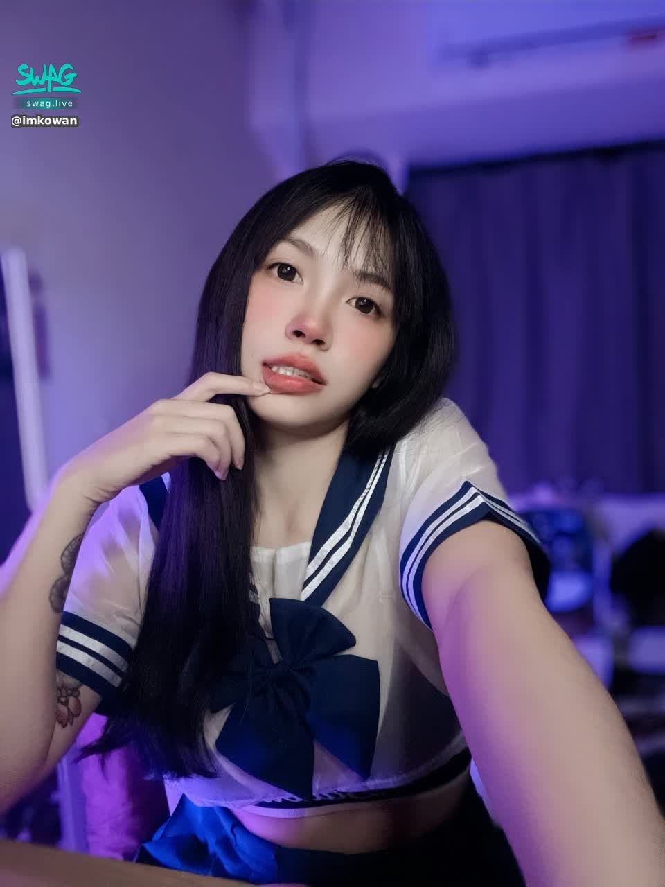私訊丟「手拿包👜」可永久觀看實戰直播影片，手拿包影片會持續更新！不知道手拿包是哪個的可以私訊我！目前都還有名額！裡面的影片更精彩😘 Swag