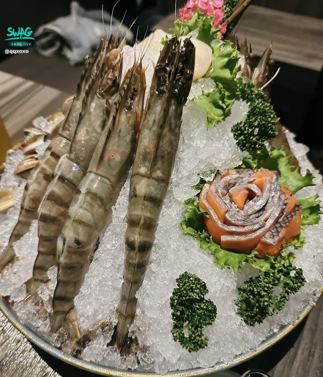 🍽️閨蜜生日🍲⋯滿滿的海鮮🦐🐟🦪🍾🎂 Swag