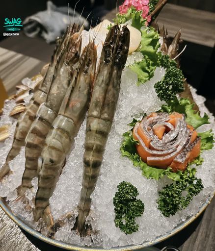 🍽️閨蜜生日🍲⋯滿滿的海鮮🦐🐟🦪🍾🎂 Swag