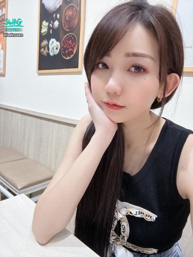 今天直播精彩嗎😂 消失半年了回歸就來場勁爆的 😅 有買票的寶寶記得私訊我喔!送你大尺片片 ️ 還是有很多個寶寶把握了低鑽約會(比我新人時期的