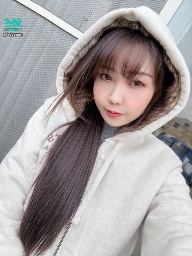 今晚!!就在今晚!!無痛抽獎! 只要直播買票看表演!截圖私訊給我 買一張票一隻籤! 二張票二隻籤 !抽免費「ㄧ日女友」 約會 Babe機會真的