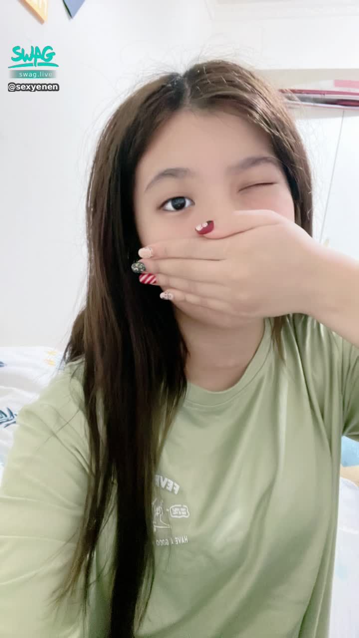 ⚠️⚠️公告 公告⚠️⚠️等等nn洗完澡100開直播囉～～寶寶們等你們呦🫶🏻🫶🏻 Swag