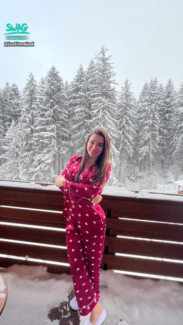 Hello guys ️‍🔥si 🥶 cold here. What can we do to warm up? | SWAG