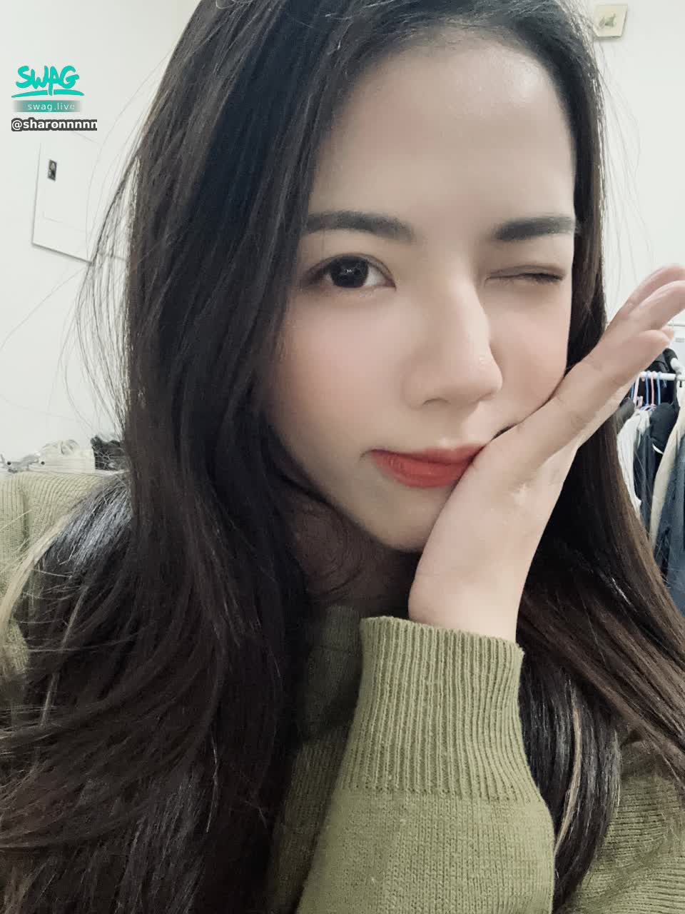 🐻預告🐻今晚10點上播 ️雪倫冷冷想討抱抱～😛 Swag