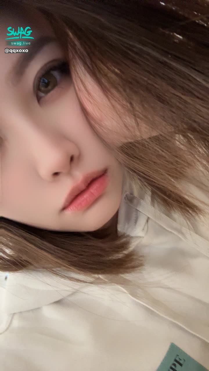 💔昨天超熱⋯今天是風超大⋯吹到我頭好痛😭😭😭😭 Swag