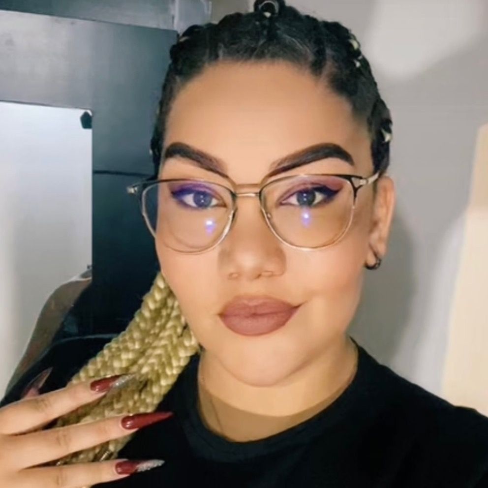 arayana - ホームページ - 公式プロフィール | SWAG