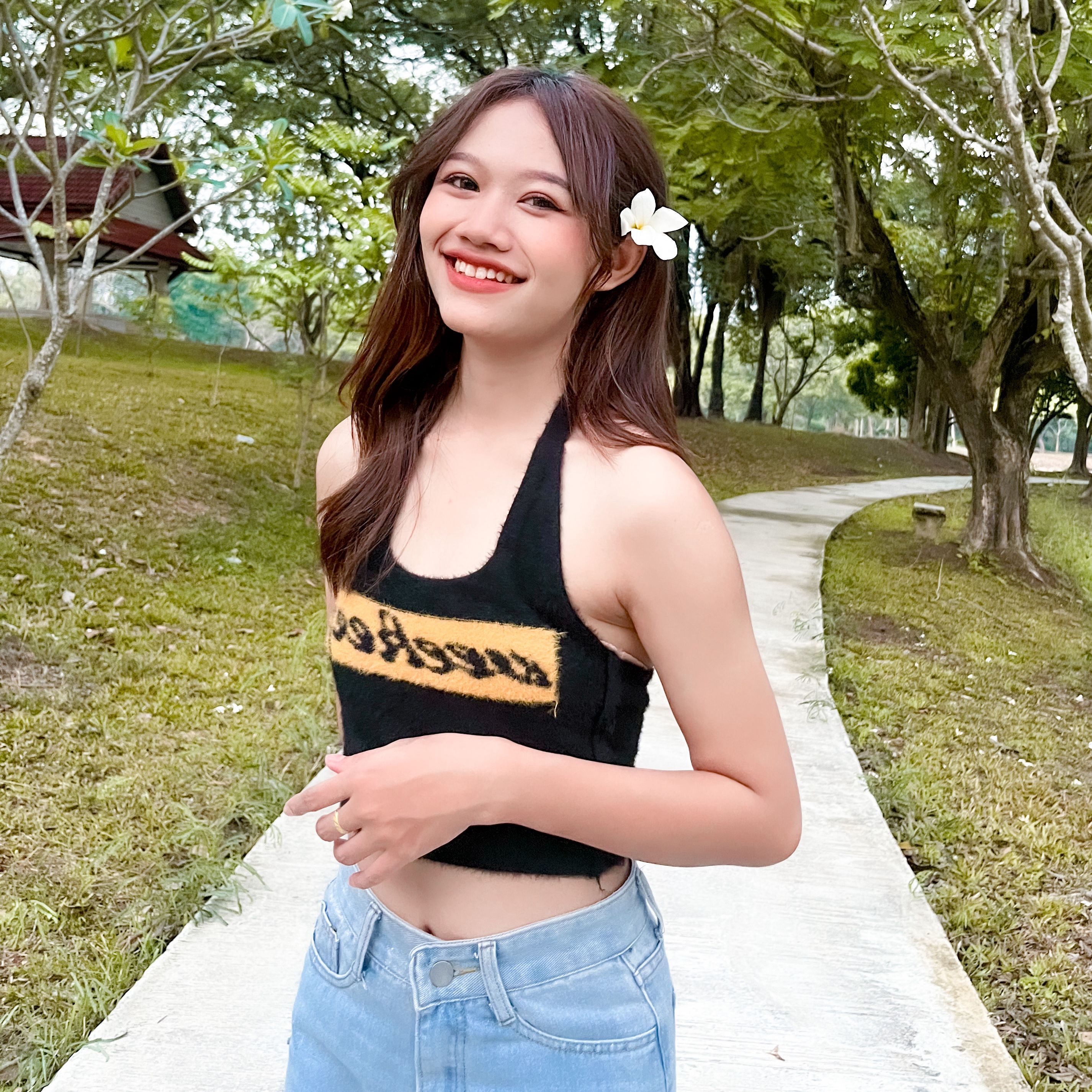 aonniee - ホームページ - 公式プロフィール | SWAG